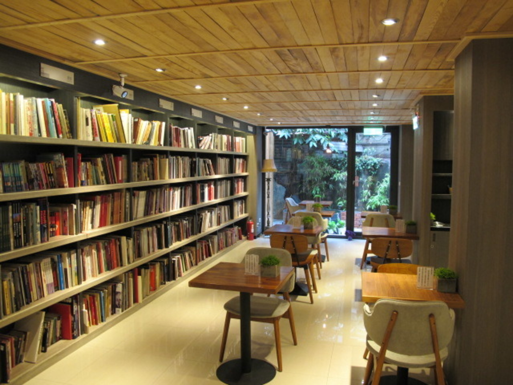 茉莉二手書店(臺大店) | Openbook閱讀通